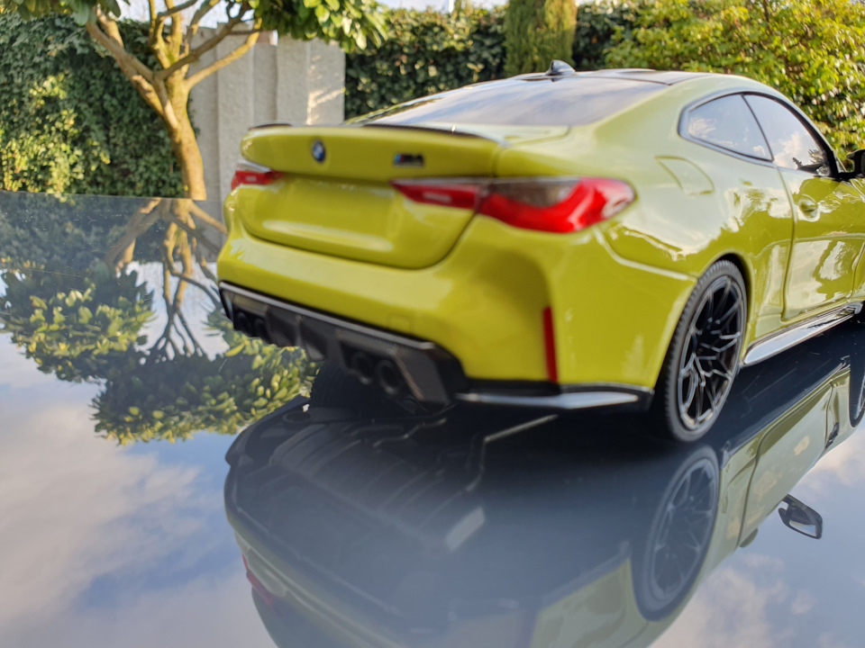 Onlyfans) BMW M4 (G82), Minichamps 1:18 — Сообщество «Масштабные Модели ...
