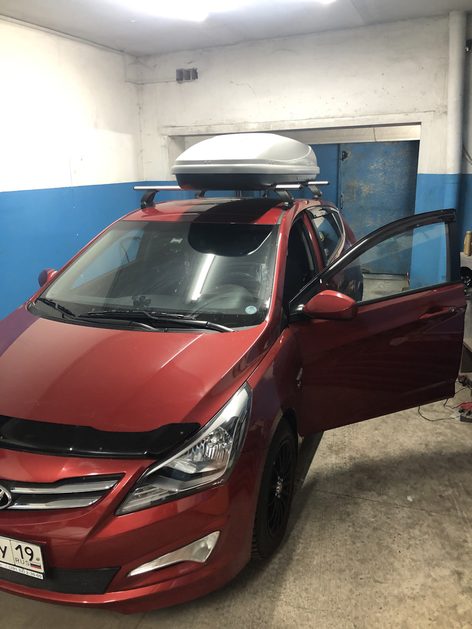 Автобокс Koffer — Hyundai Solaris Hatchback, 1,6 л, 2014 года ...