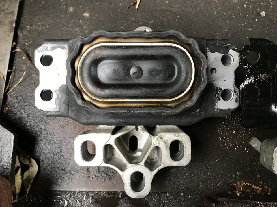 Гидроопора dsg 8J0199555D от Audi на Tiguan 1.4 dq250 4motion. Не ...