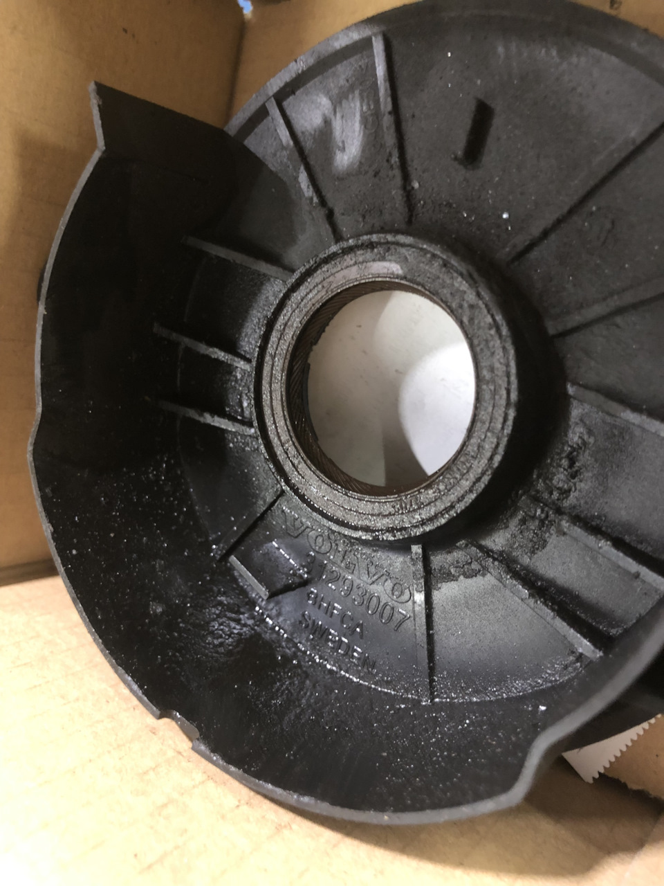 Замена сальника коленвала XC60 — Volvo XC60 (1G), 2,4 л, 2014 года ...