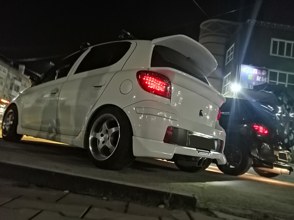 Уличный стиль JDM🔰 — Toyota Vitz (10), 1 л, 2002 года | фотография | DRIVE2