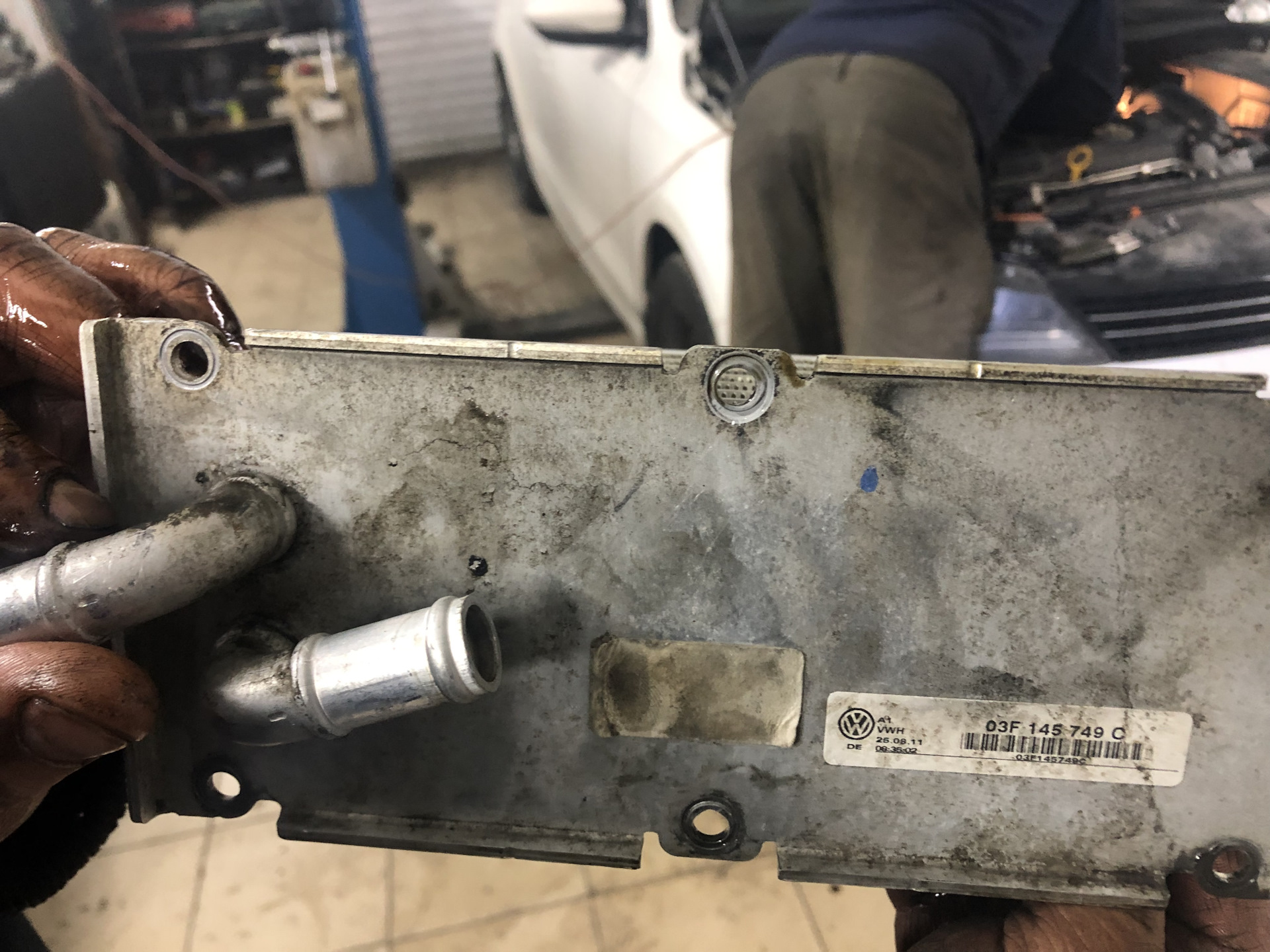 Замена прокладок впускного коллектора. — Volkswagen Jetta VI, 1,4 л ...