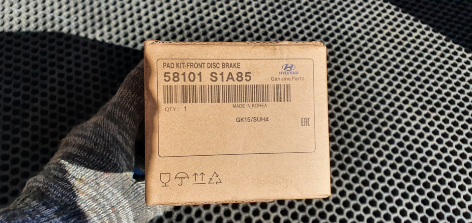 Замена передних колодок — Hyundai Santa Fe (4G), 2,4 л, 2020 года ...