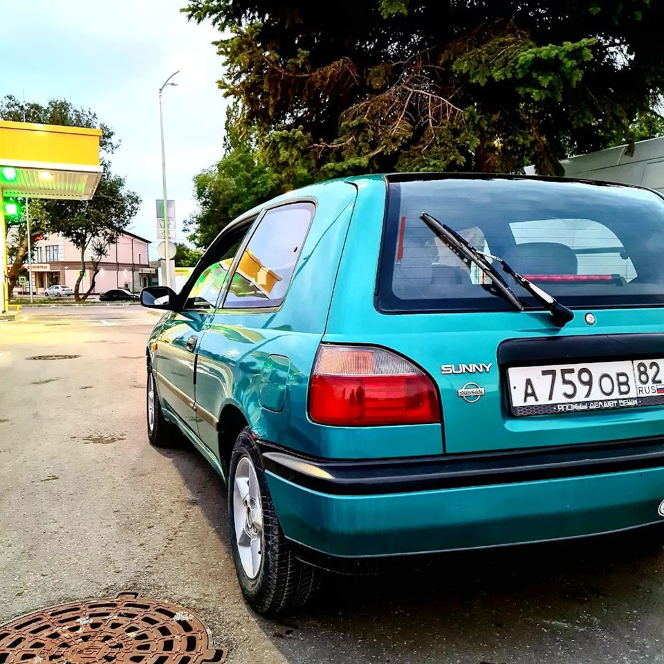Подсветка номера — Nissan Sunny (N14), 1,4 л, 1995 года | электроника ...