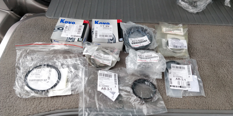 Замена подшипников задних полуосей, сальников и шаровых — Toyota Land ...