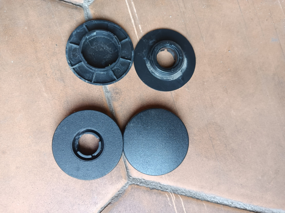 Замена клипс на коврах evabel на VOLVOвские — Geely Coolray (1G), 1,5 л ...