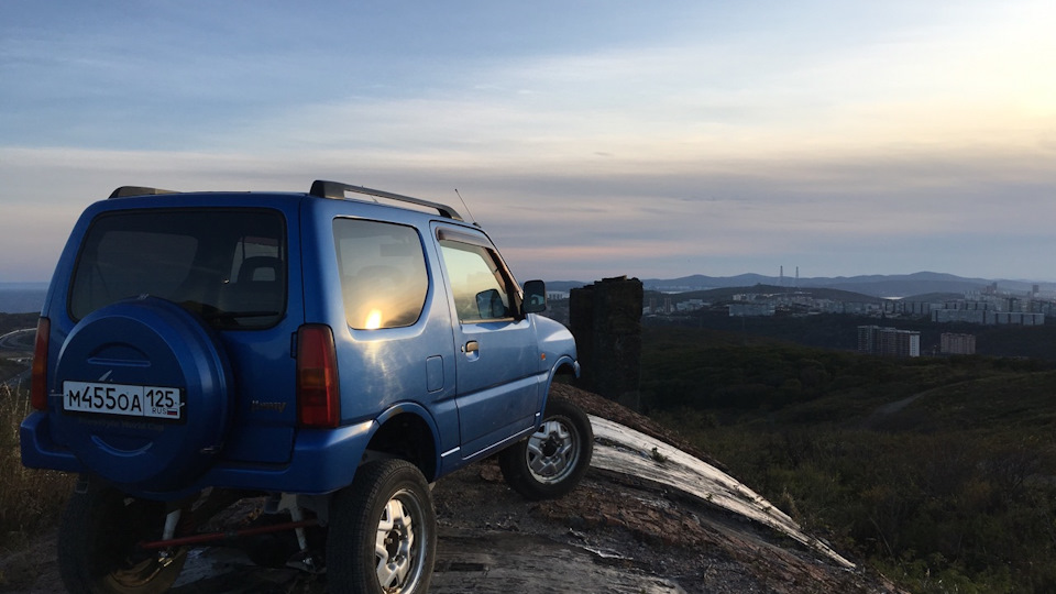 Suzuki Jimny (1G) 0.6 бензиновый 2001 | JB23W MT на DRIVE2