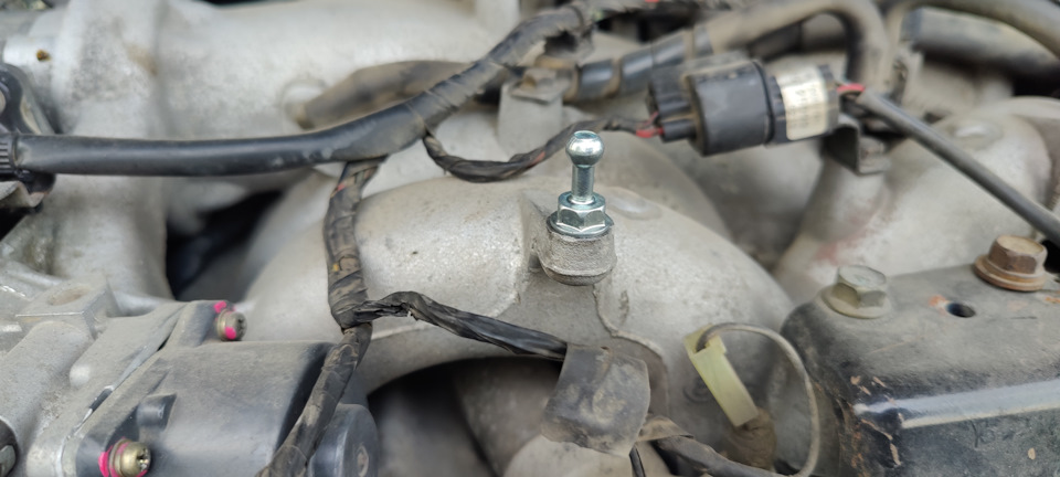 Доработка декоративной крышки двигателя — Mitsubishi Pajero (3G), 3,5 л ...