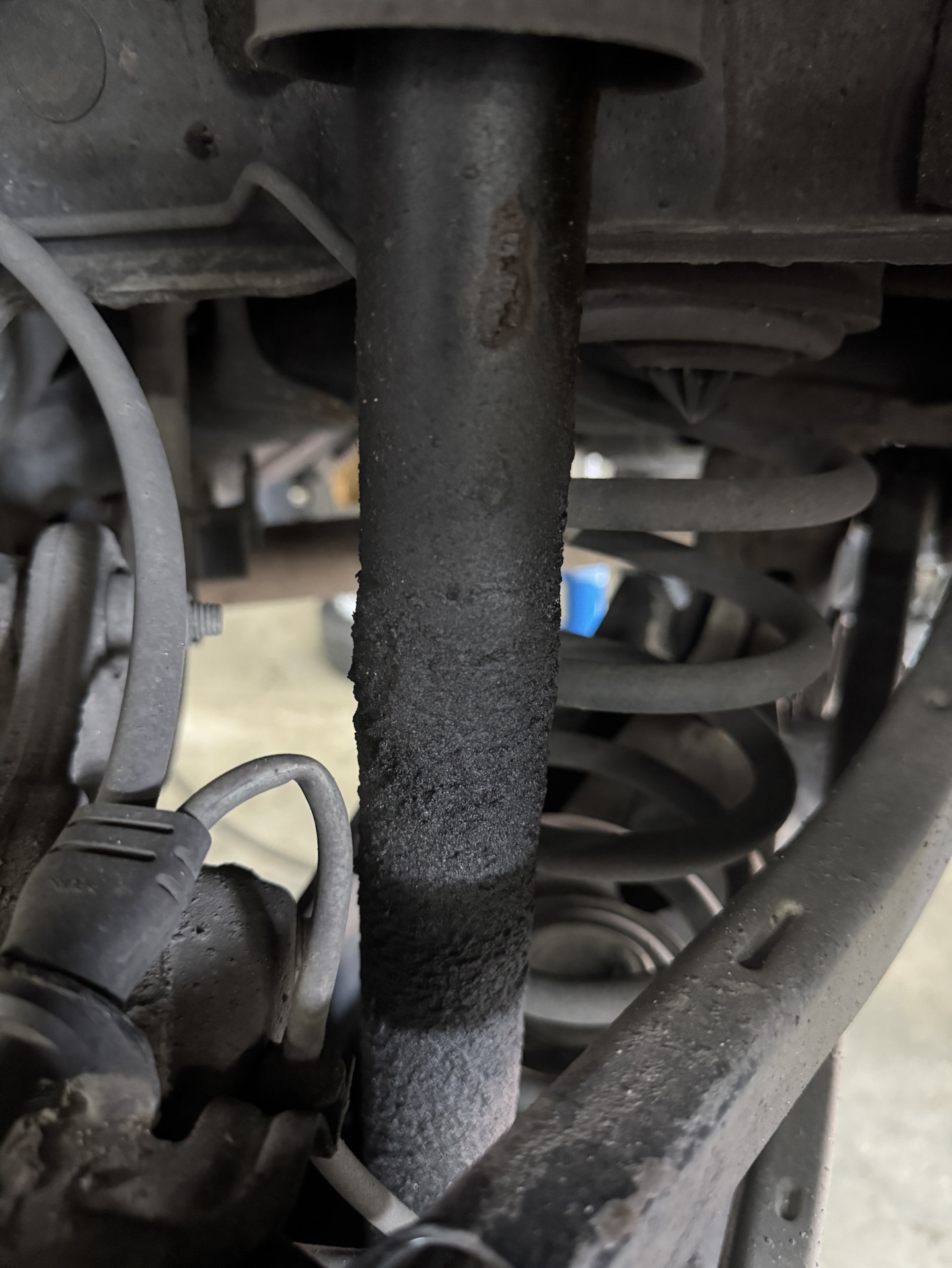 #217456 замена задних ароматизаторов — Audi A4 Avant (B9), 1,4 л, 2017 ...