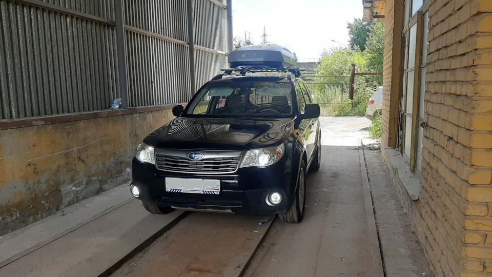 ТО. Замена форсунки омывателя лобового стекла. Установка ветровиков ...