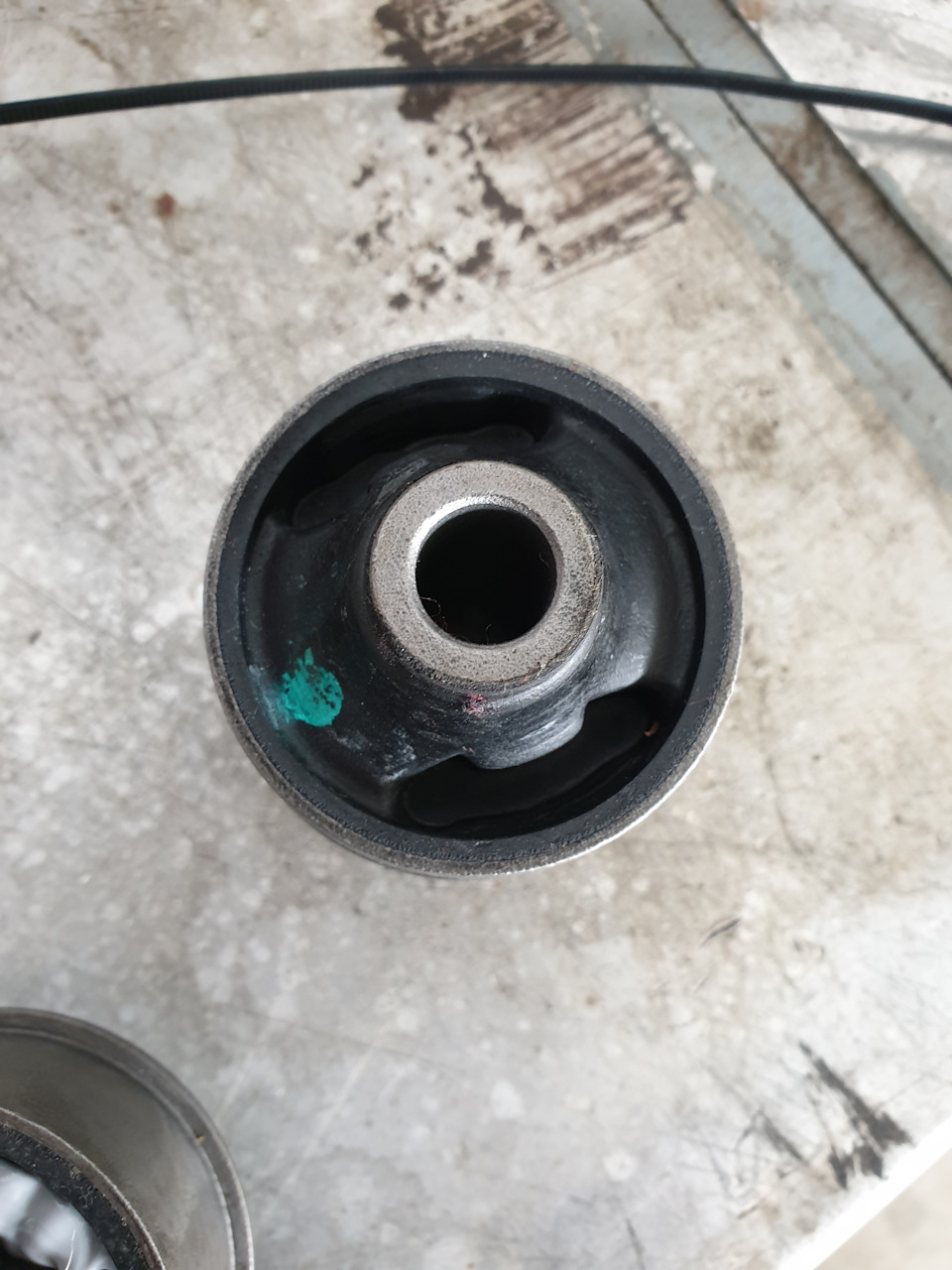 Сайленты передних рычагов — Toyota Yaris (p1), 1 л, 2004 года | своими ...