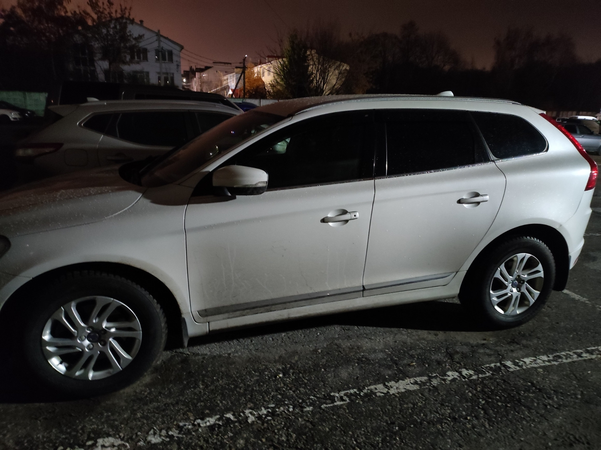 Скоро зима. Меняем колеса. — Volvo XC60 (1G), 2,4 л, 2016 года | шины | DRIVE2