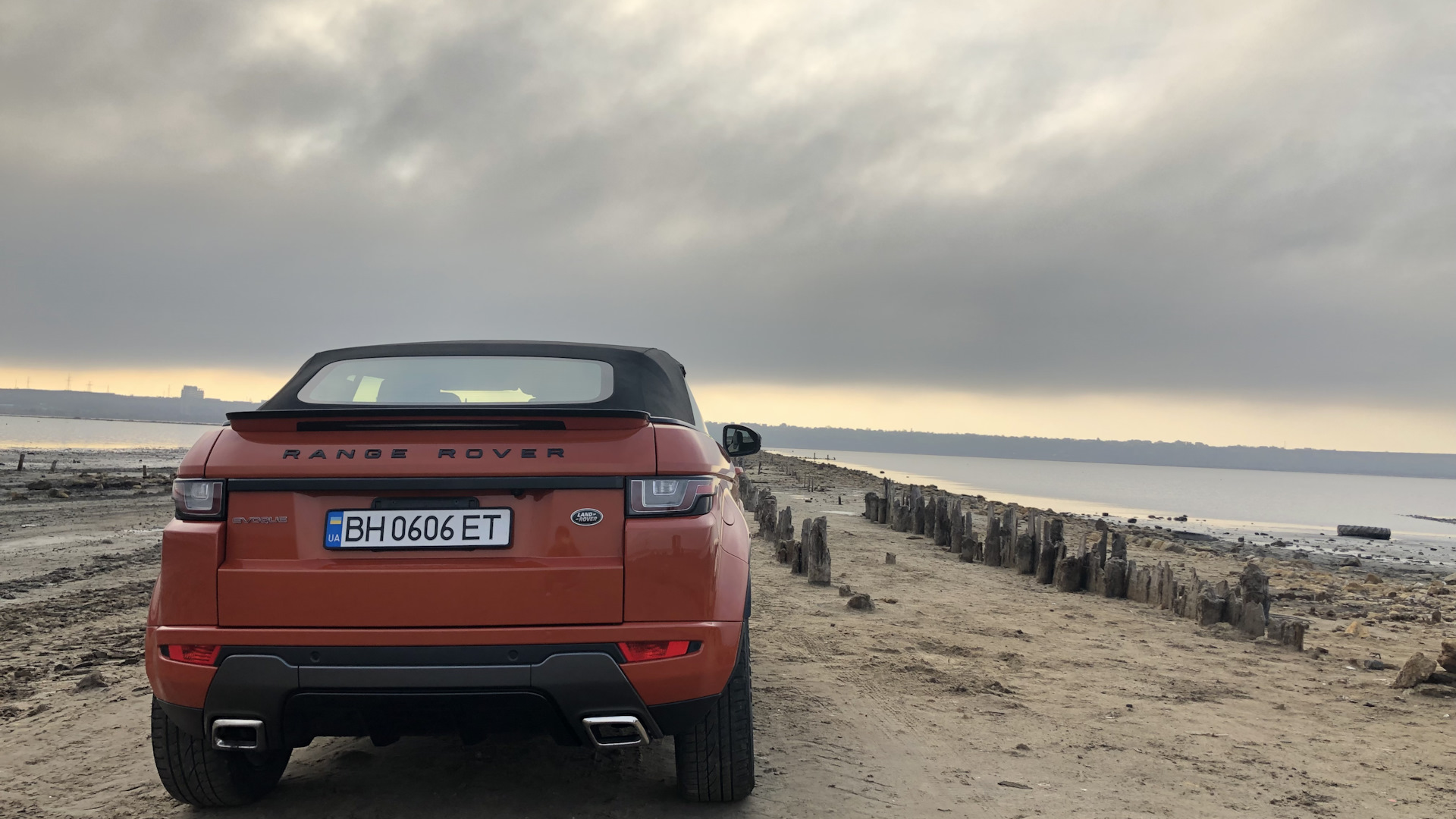 Land Rover Range Rover Evoque Convertible 2.0 бензиновый 2017 | Phoenix ...