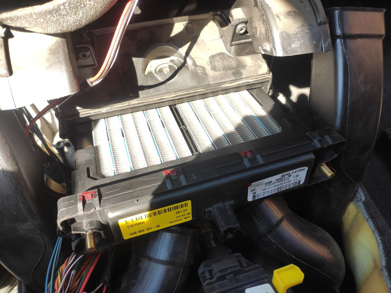 Установка PTC-нагревателя — Volvo S80 (2G), 2,5 л, 2008 года | тюнинг ...