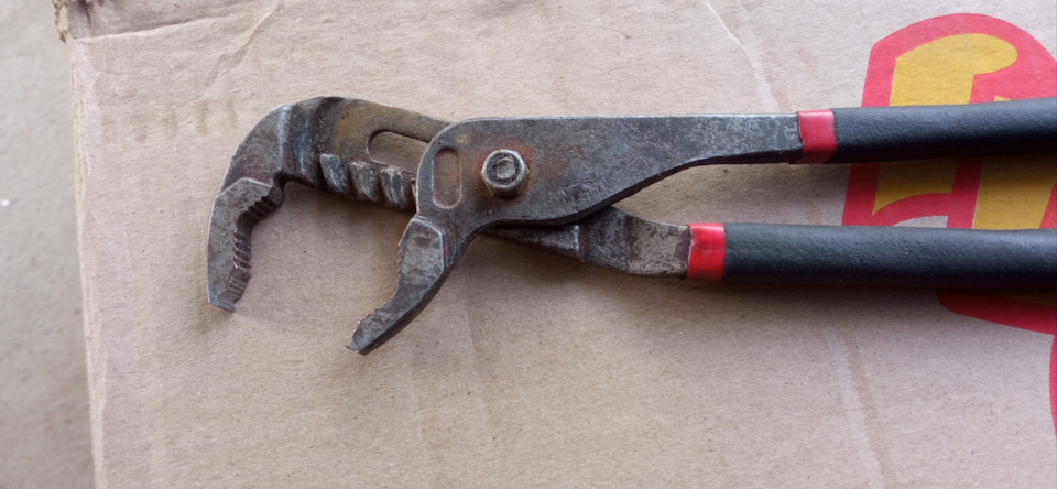 Подколхозил ключ для снятия саможазимных хомутов — Skoda Octavia A5 Mk2 ...