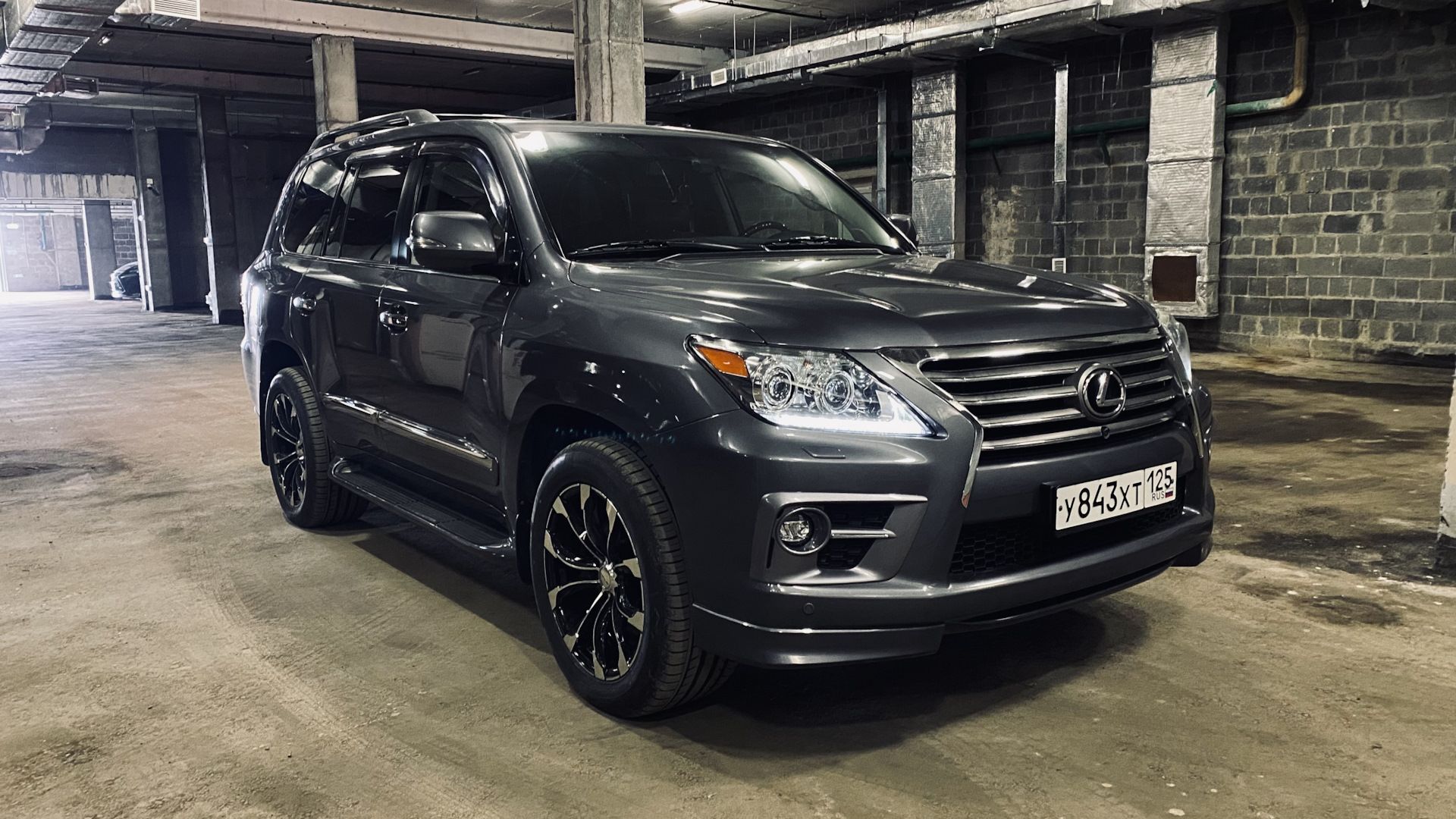 Lexus LX (URJ200/URJ201) 5.7 бензиновый 2012 | на DRIVE2