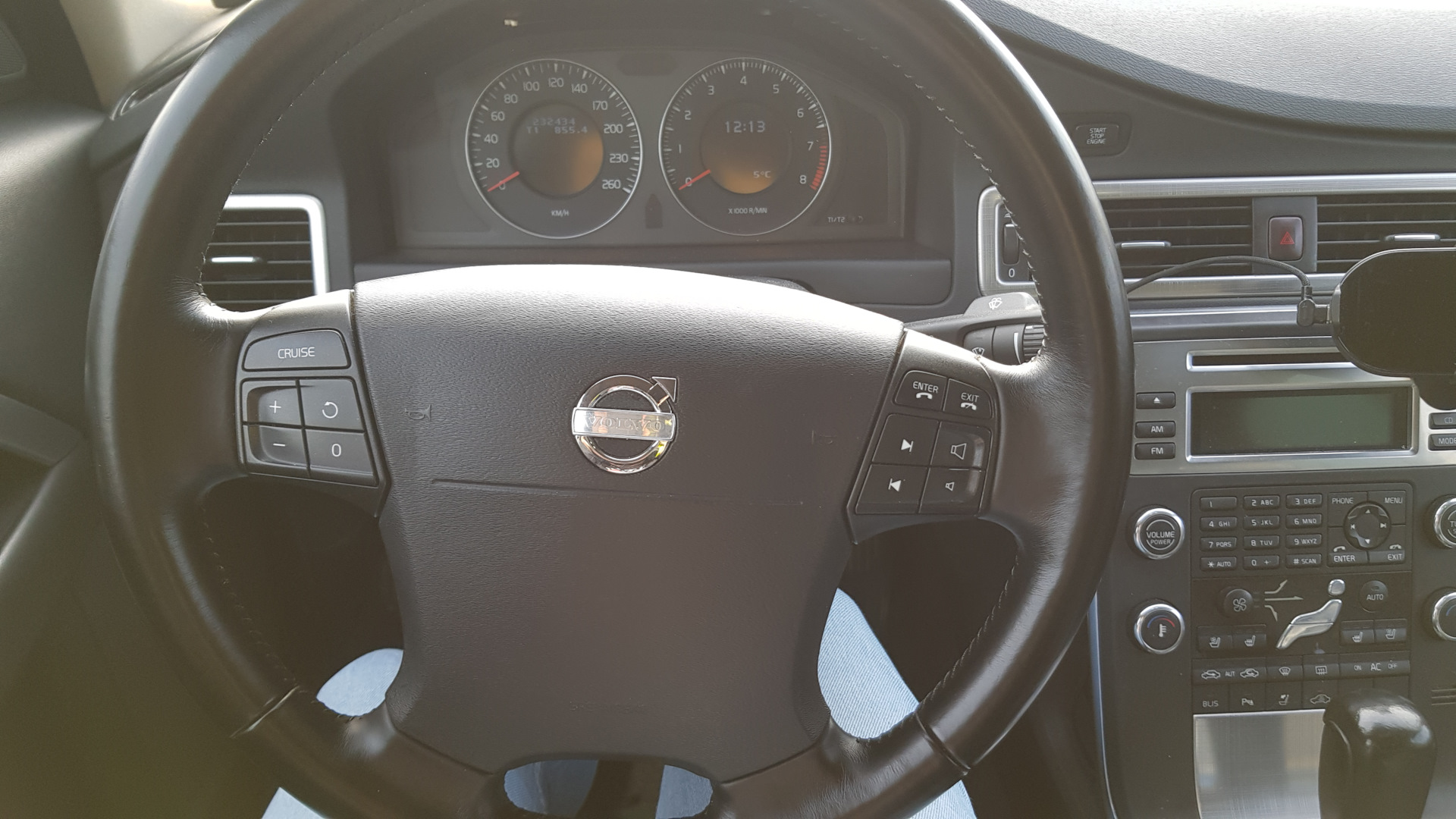 Наклейка на руль — Volvo S80 (2G), 2,5 л, 2007 года | стайлинг | DRIVE2