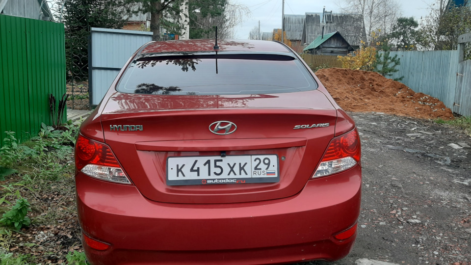 Козырек на заднее стекло — Hyundai Solaris, 1,4 л, 2013 года ...