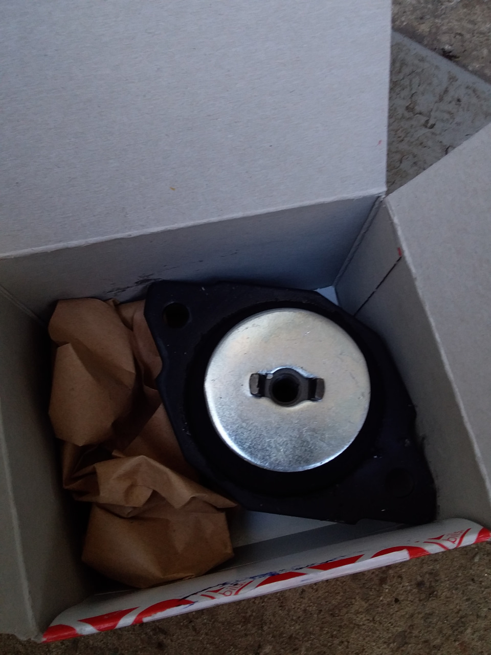 Замена подушек — Volkswagen Passat B3, 1,8 л, 1990 года | расходники ...