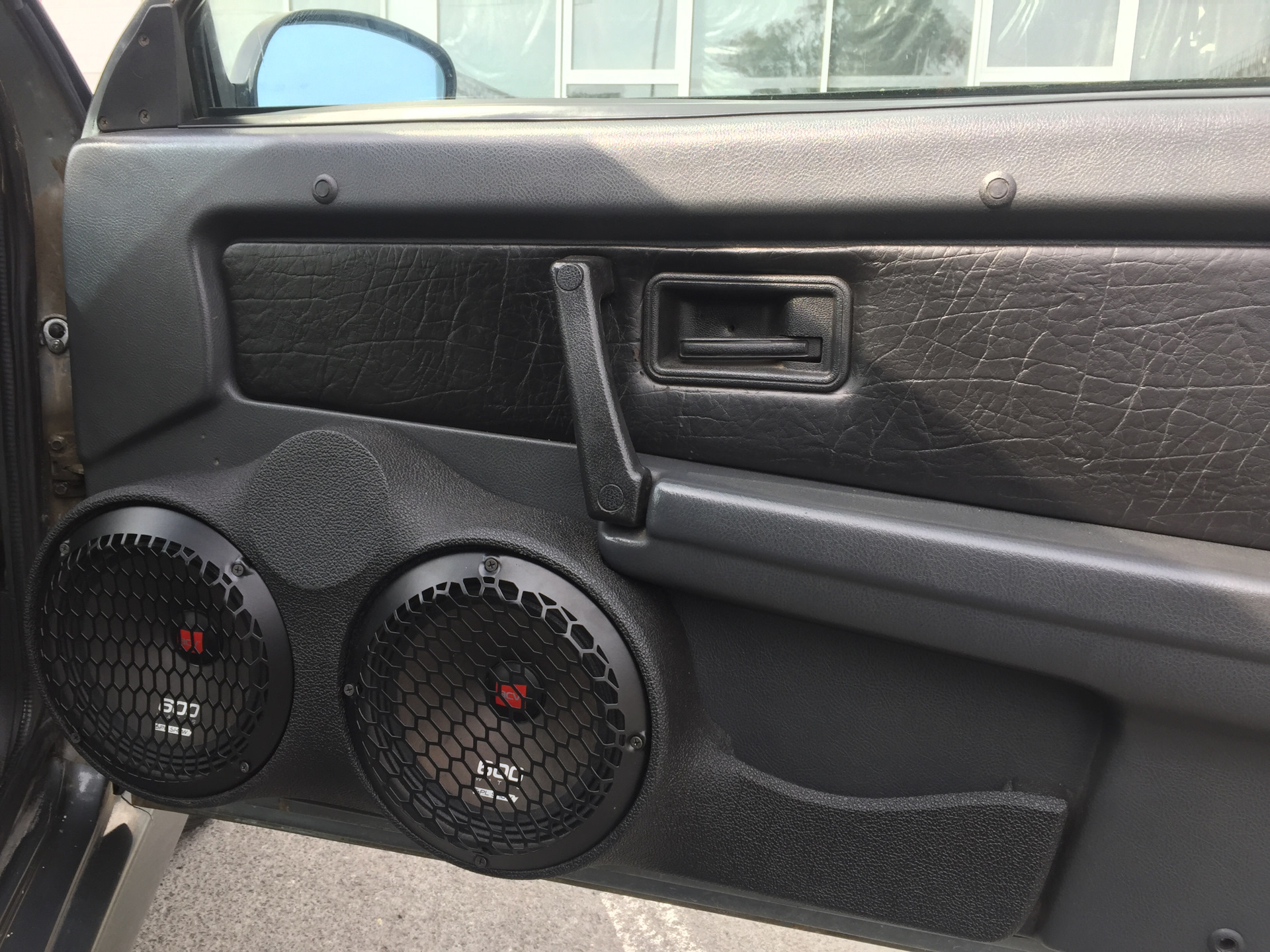 Грили на динамики — Lada 2113, 1,6 л, 2009 года | автозвук | DRIVE2