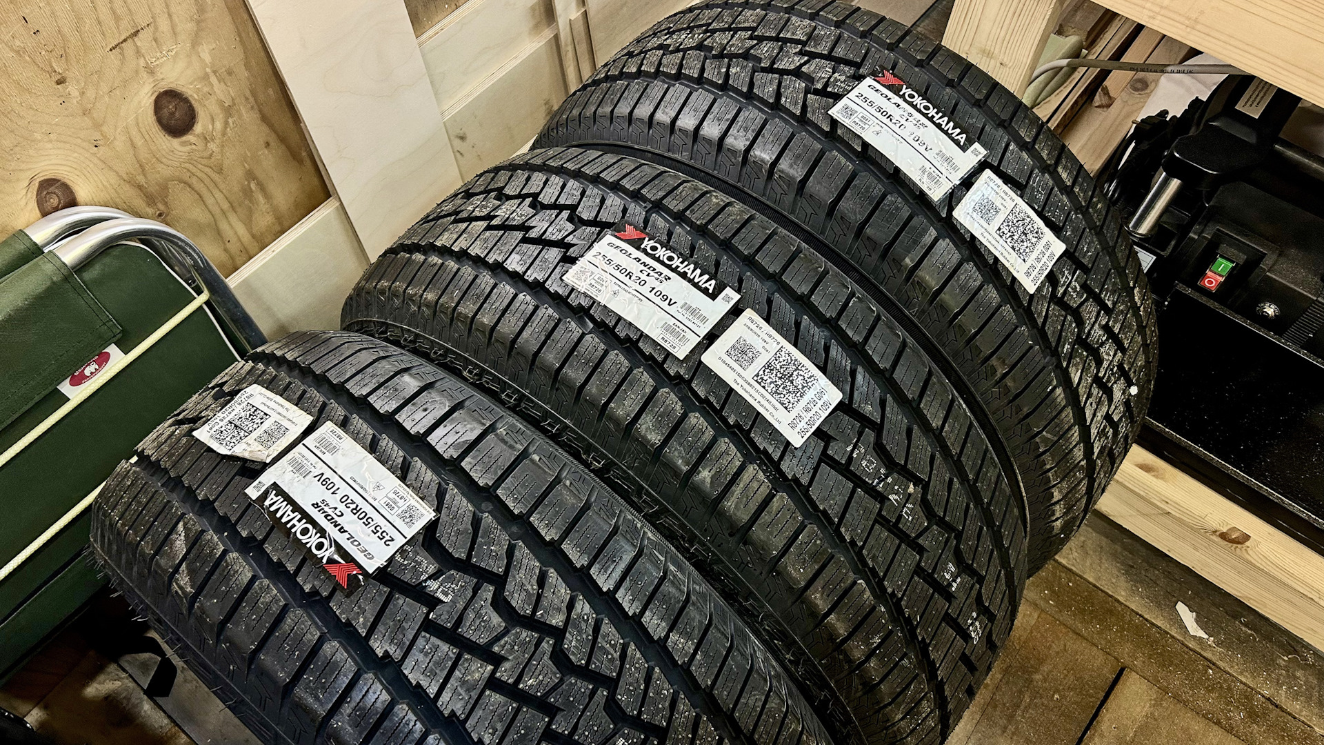 Yokohama Geolandar CV 4S G061 + проставки клиренса + McGard 27216 SL ...