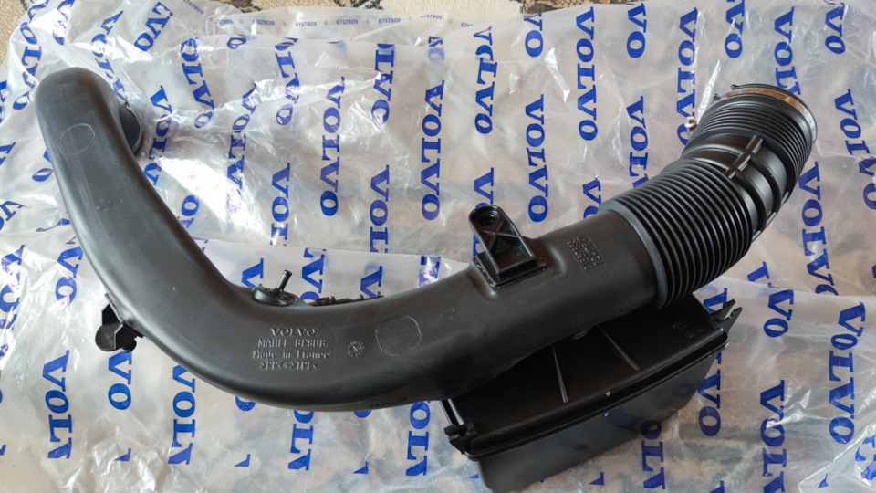 31657655 Патрубок воздушного фильтра Volvo | Запчасти на DRIVE2