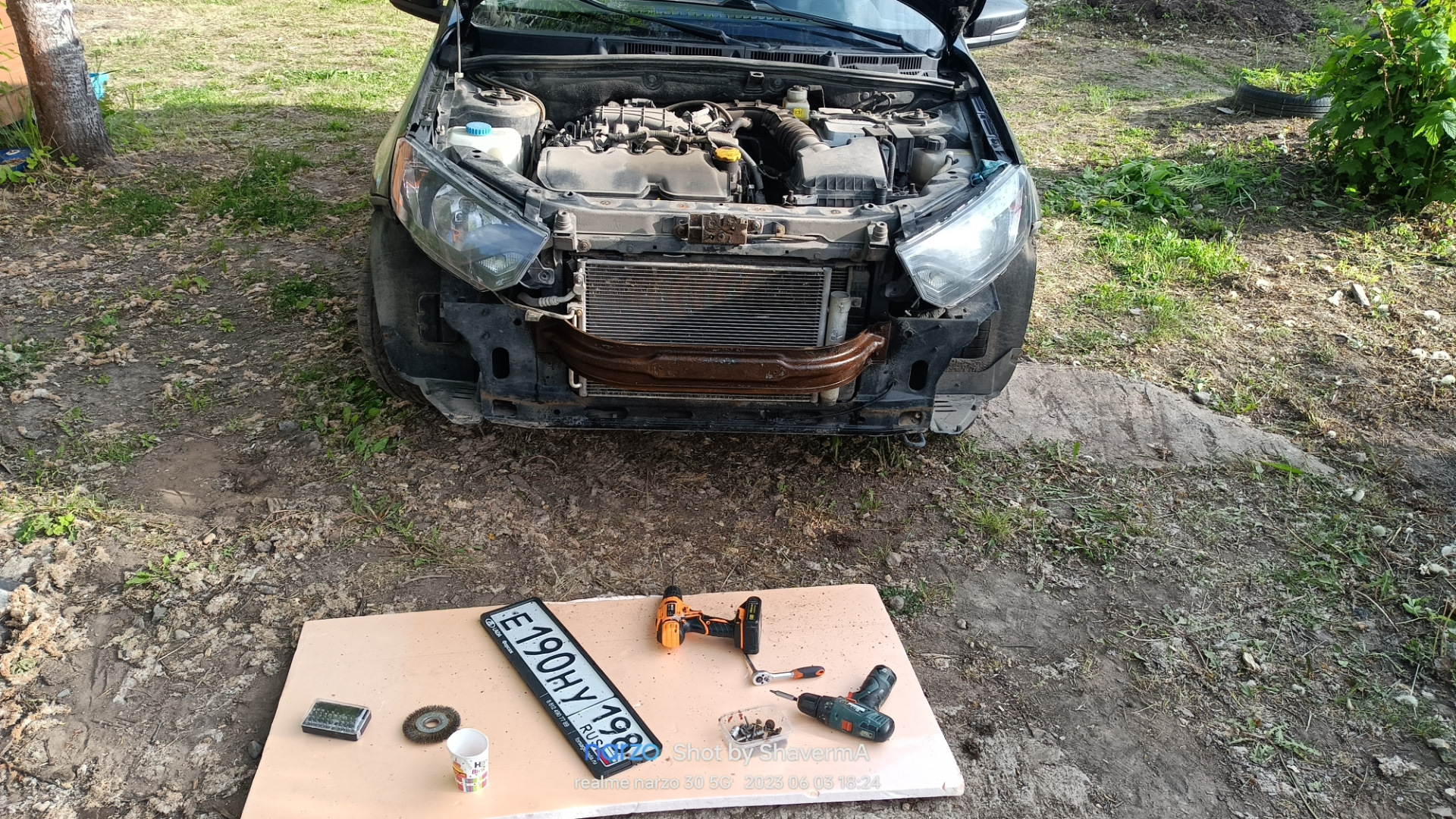 Защитная решетка в бампер — Lada Гранта Лифтбек (2G), 1,6 л, 2019 года ...