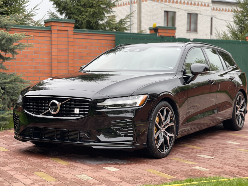 Передние клыки Exterior Styling Kit части 1-2 — Volvo V60 (2G), 2 л ...