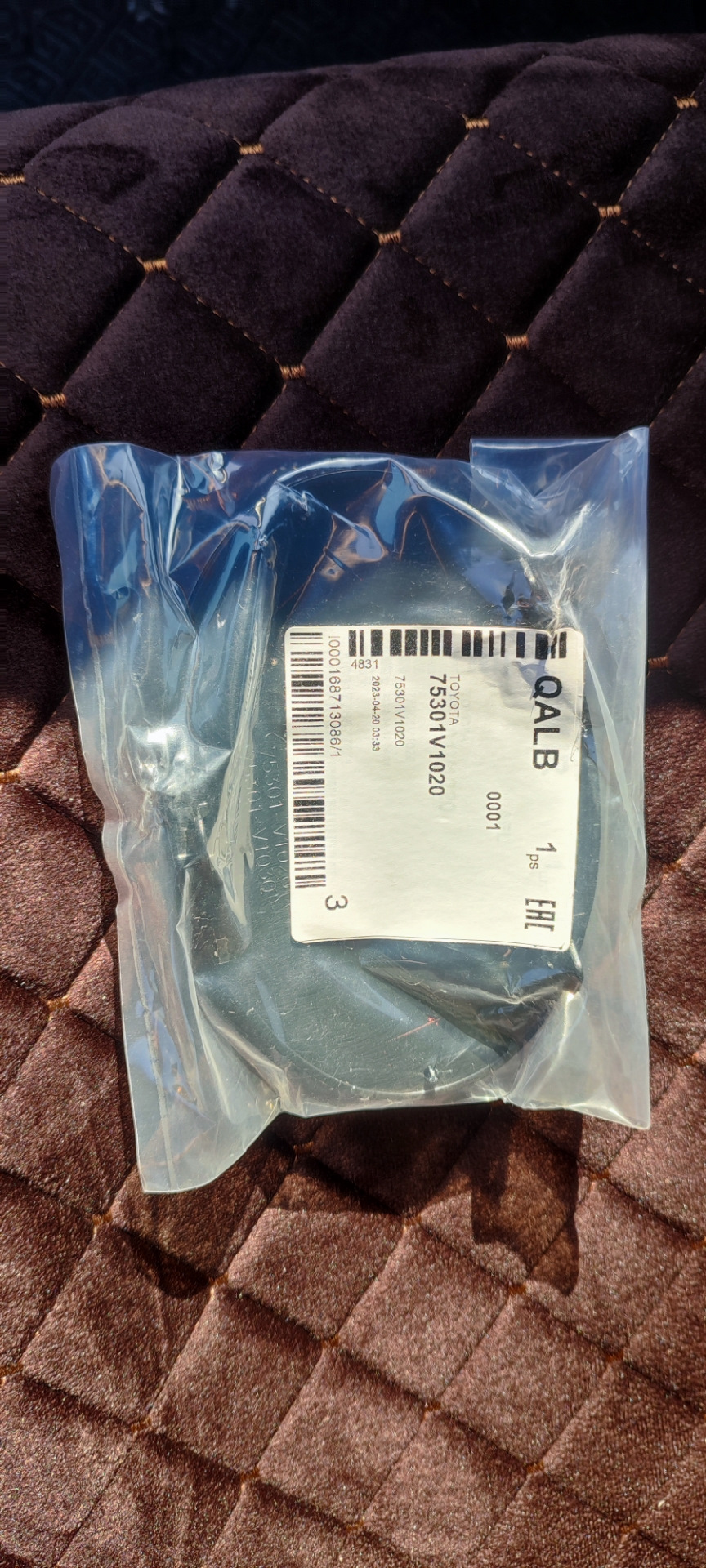 75301V1020 Эмблема, решётка радиатора (или передняя панель) TOYOTA ...