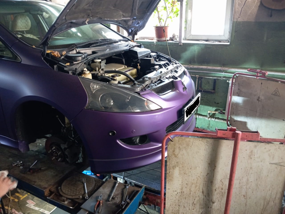 71.Замена подушек ДВС + по ходовой — Mitsubishi Grandis, 2,4 л, 2003 ...