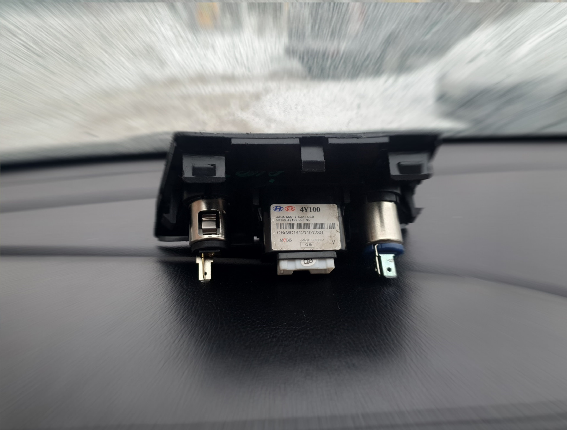 Comfort в Premium. Новая версия AUX/USB с подсветкой штатной. — KIA Rio ...