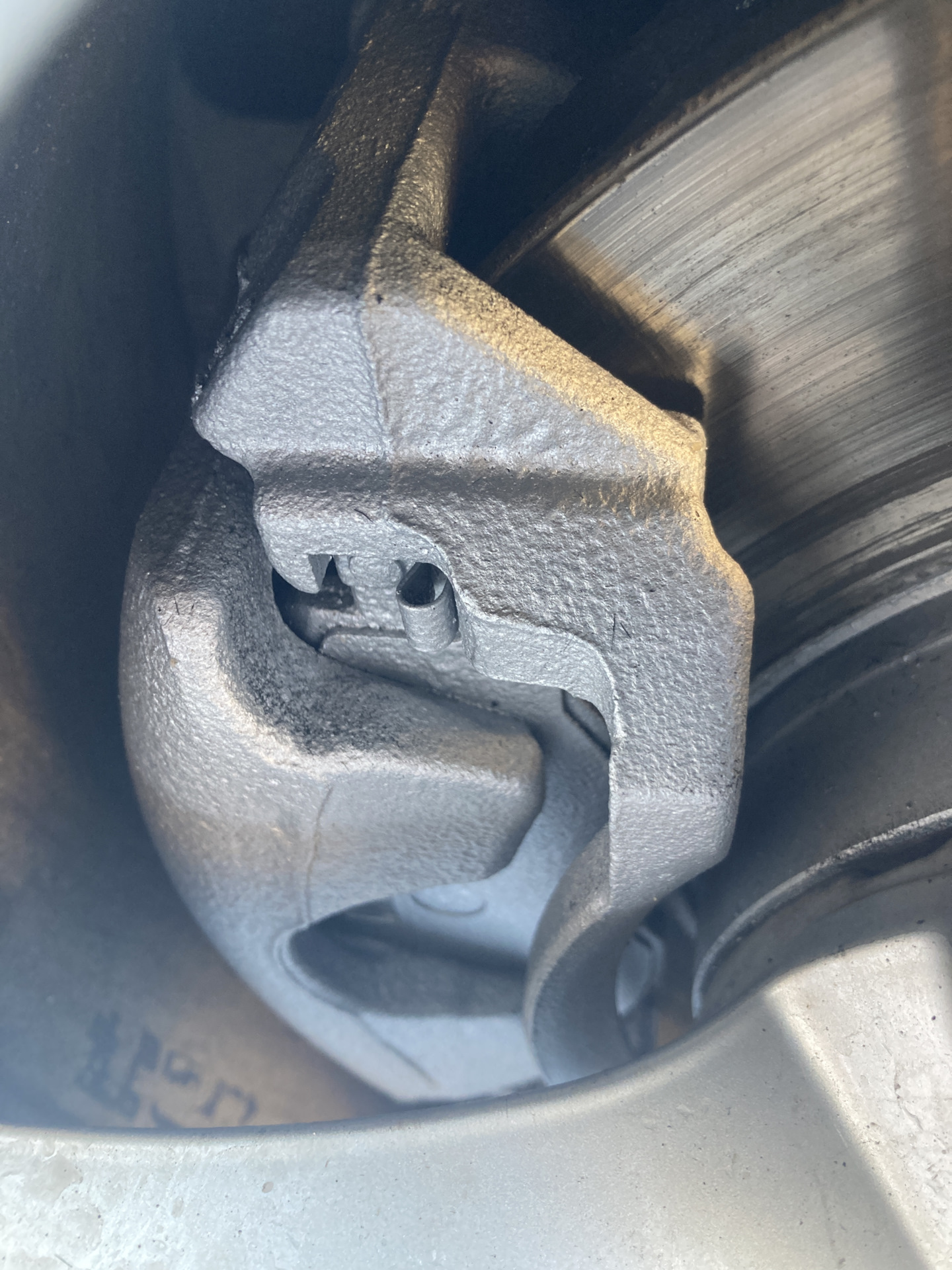 Обслуживание тормозной системы, задние колодки, тормозуха — Audi A3 ...