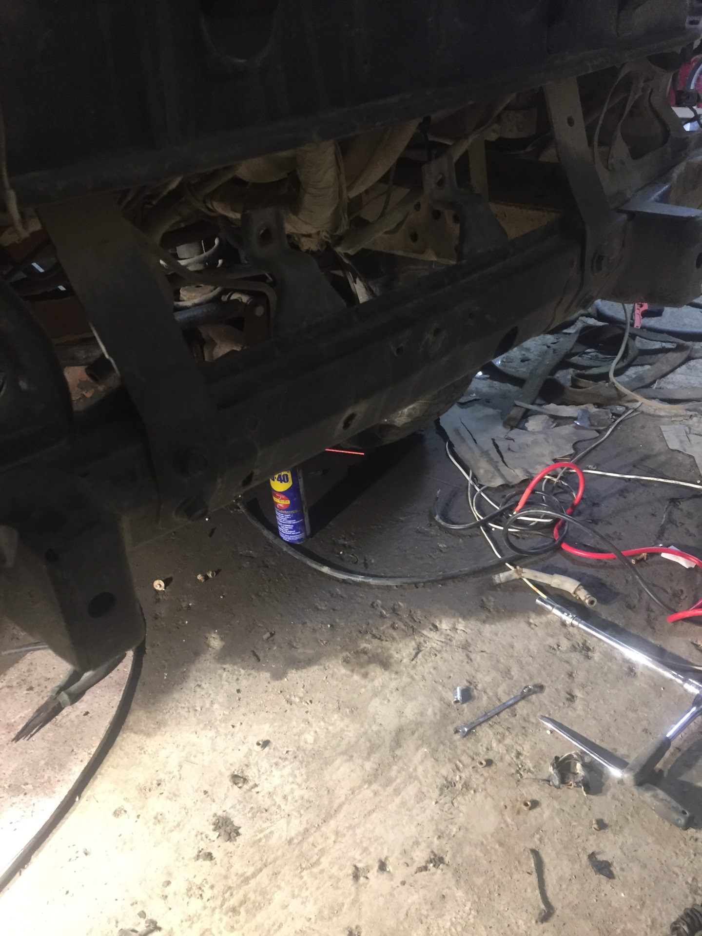 Замены пыльников задних полуосей — Mercedes-Benz S-Class (W140), 3 л ...