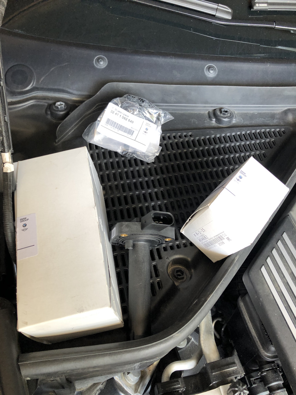 Датчик уровня масла, Крышка ГУР — BMW X5 M (E70), 4,4 л, 2011 года ...