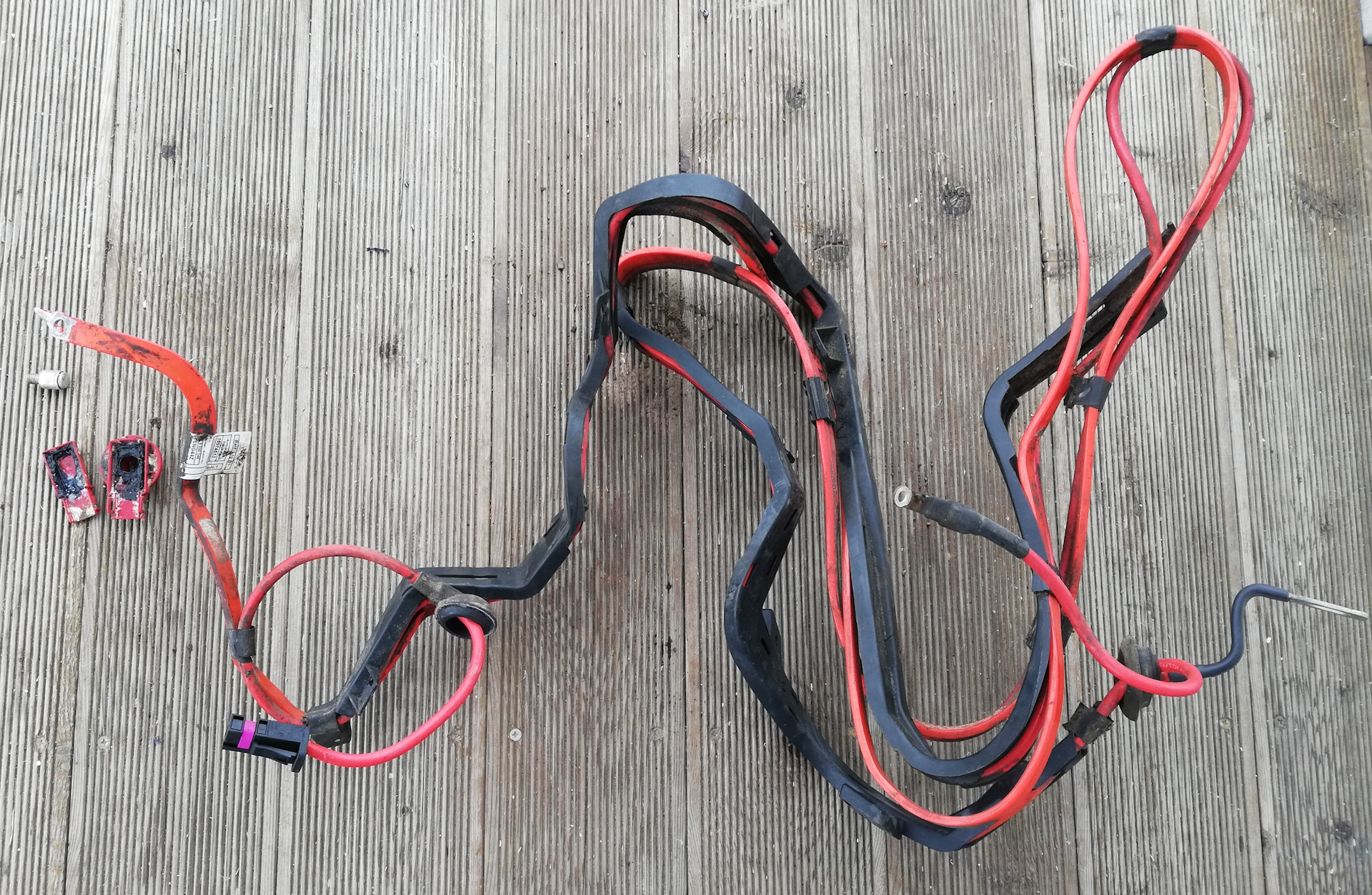 #7 Первый раз в жизни… не уехал. Провод АКБ + — BMW 1 series (F20), 2 л ...