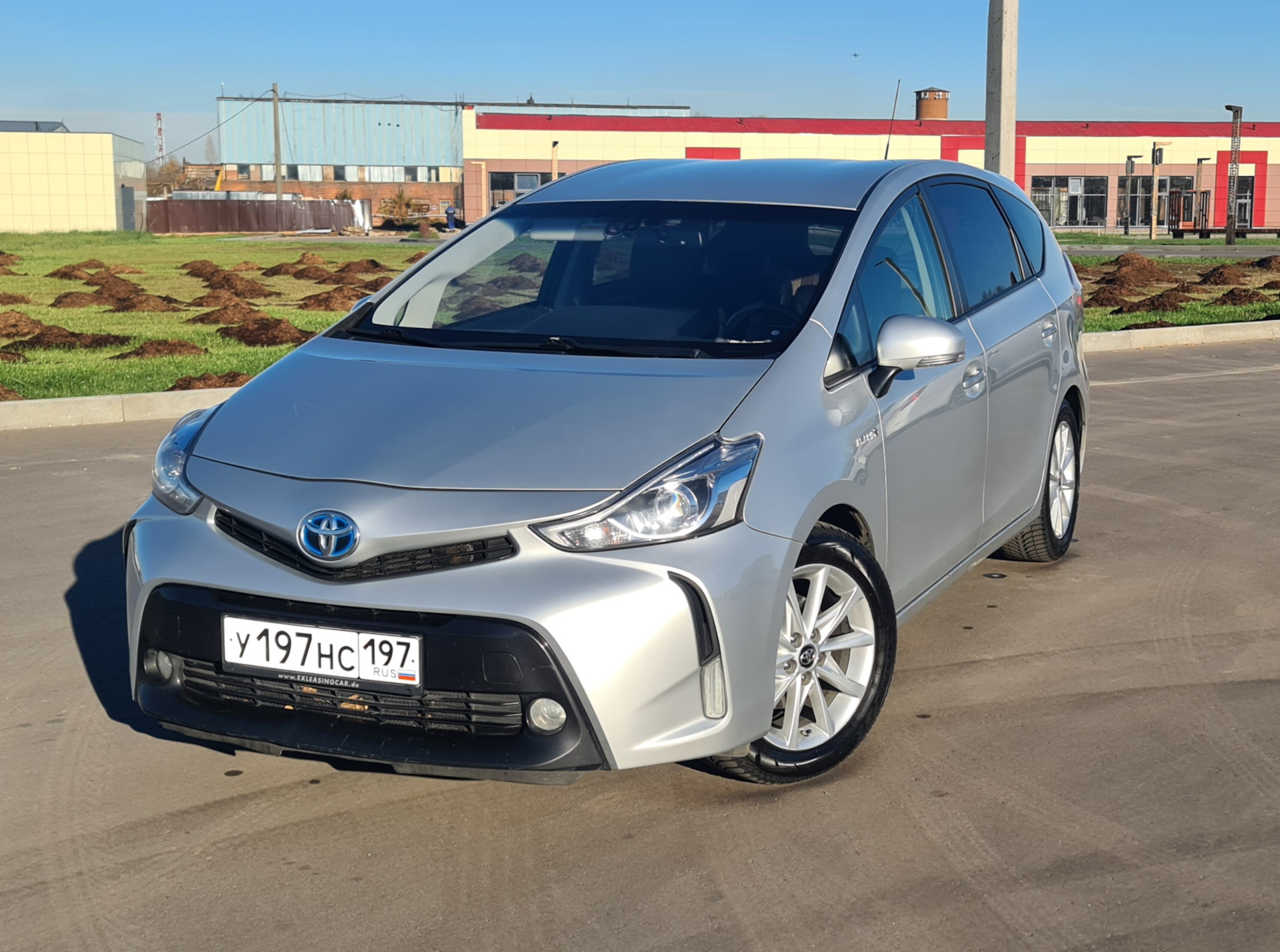Продажа — Toyota Prius Plus, 1,8 л, 2015 года | продажа машины | DRIVE2