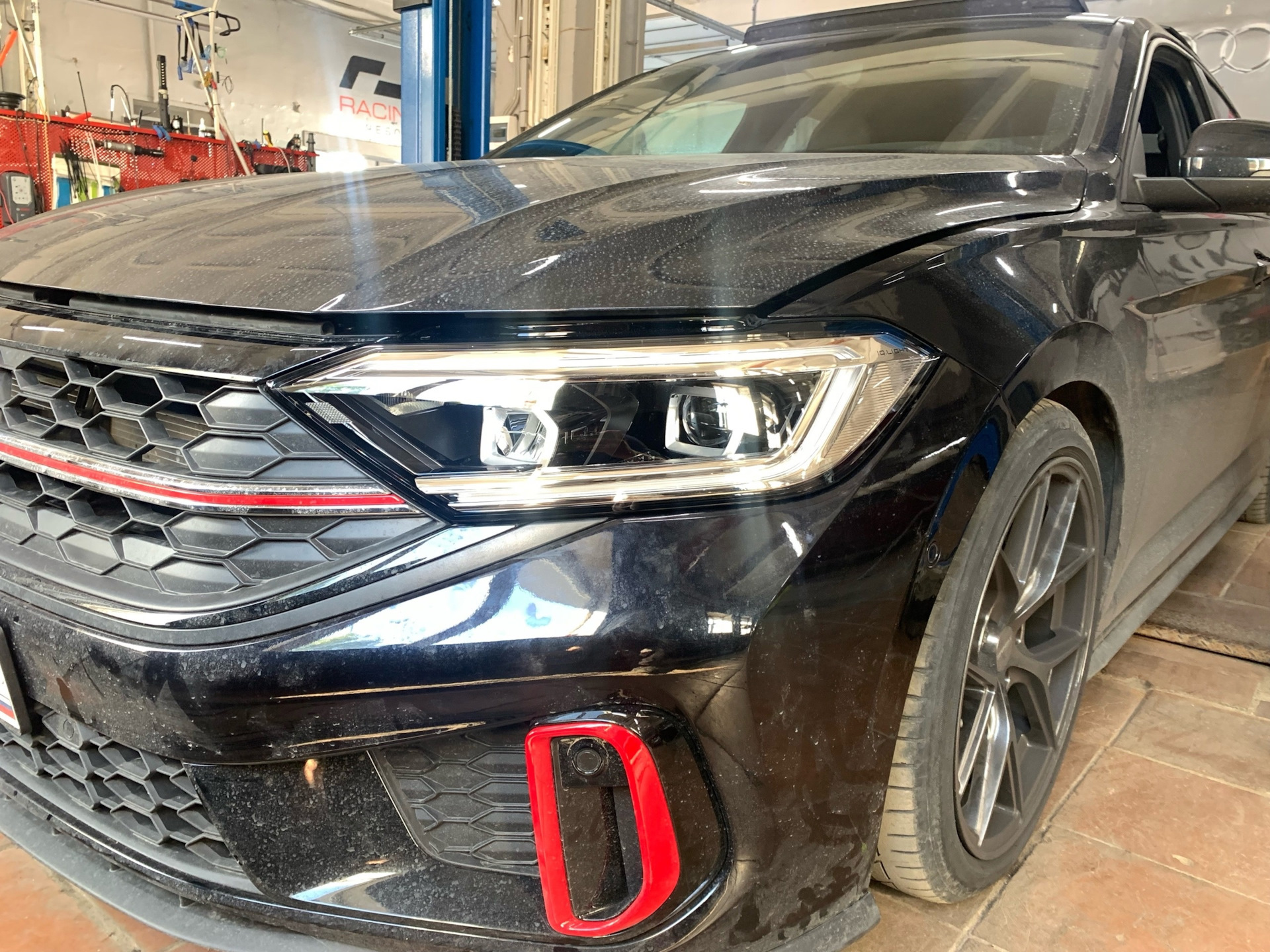 Установка адаптивных фар IQ Light — Volkswagen Jetta VII, 2 л, 2019 ...