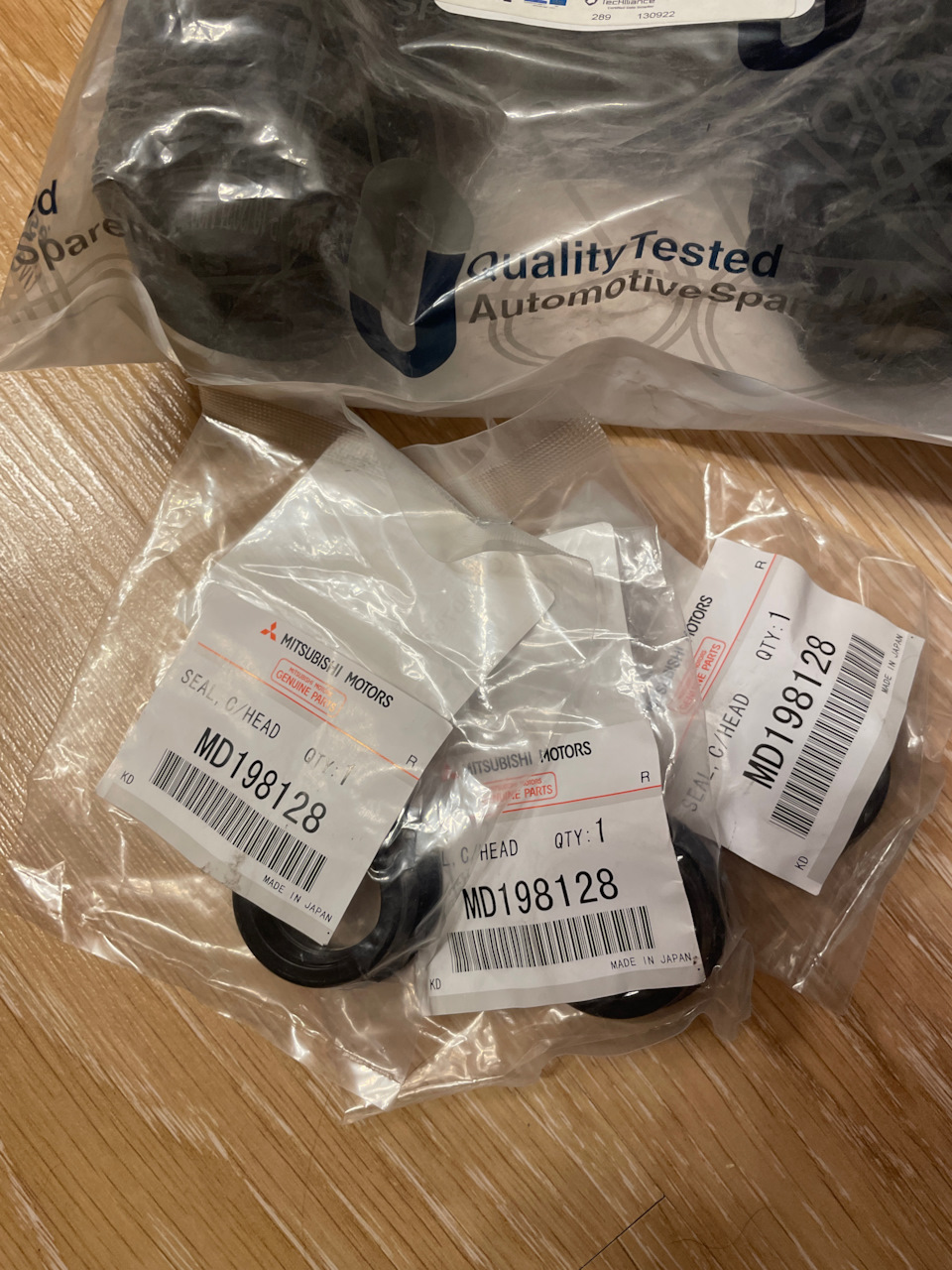 MD198128 ПРОКЛАДКА КОЛЬЦЕВАЯ ПОД СВЕЧИ 4G93,63,64-16V-SOHC Mitsubishi ...