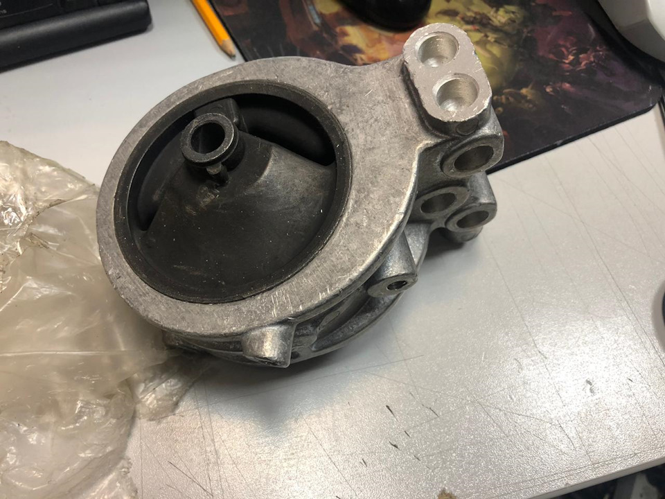 Замена подушек двигателя на оригинальные — Mitsubishi Galant (8G), 2,4 ...