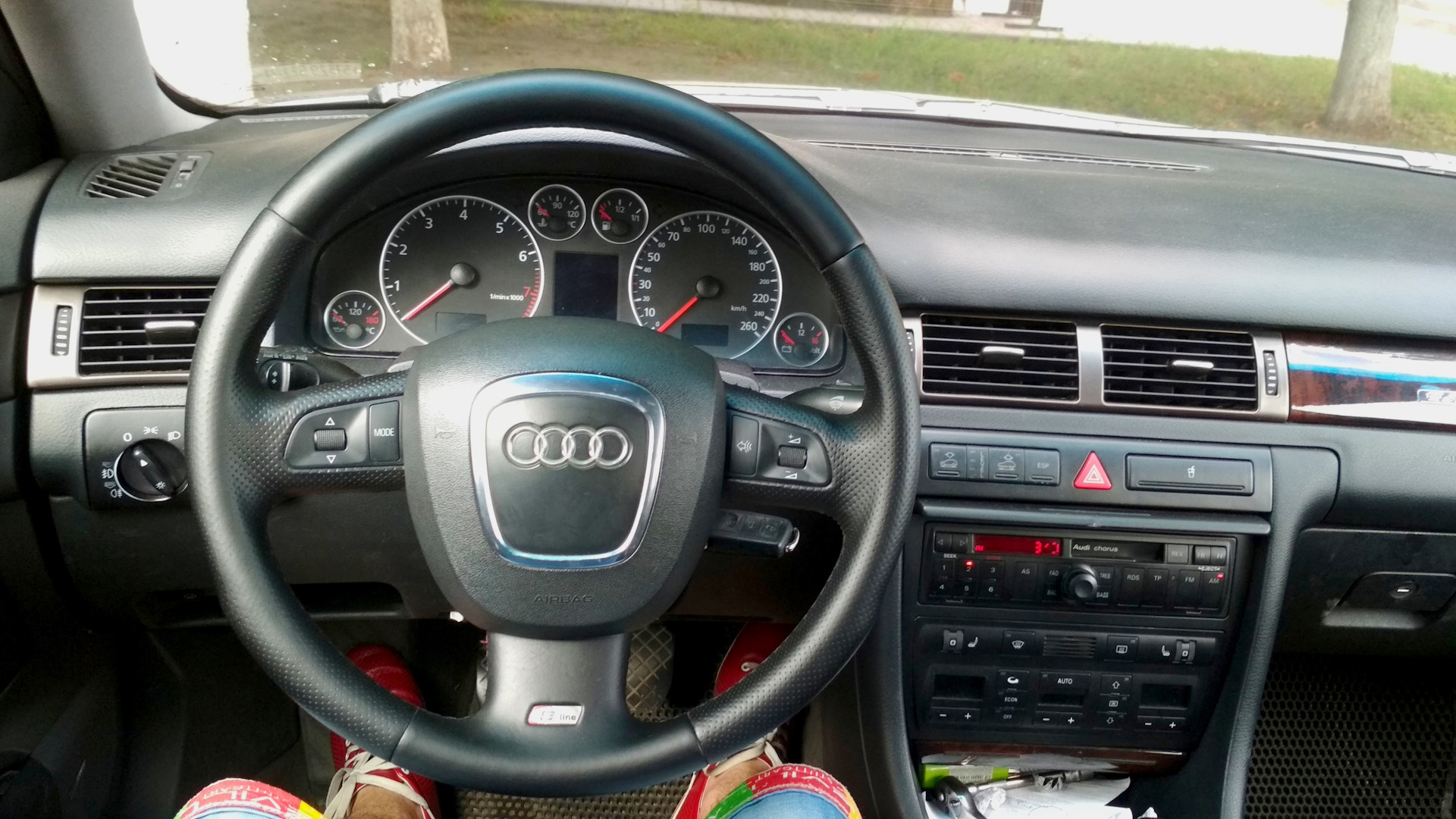 Мультируль с lin-шиной управляет безкановой магнитолой — Audi A6 Avant (C5), 1,8 л, 1998 года ...