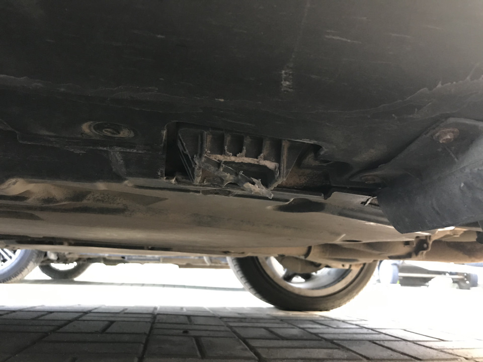 Опора домкрата — BMW X5 (E70), 3 л, 2009 года | запчасти | DRIVE2