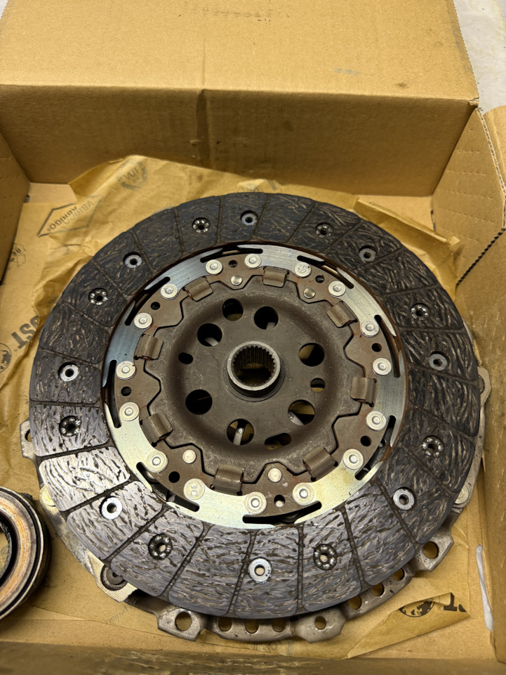 123046310 Масляный фильтр LUK | Запчасти на DRIVE2