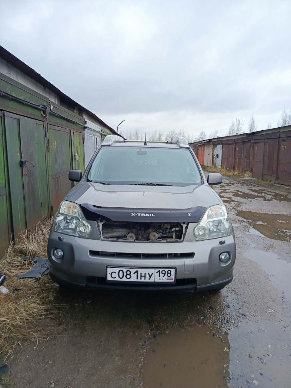 Переобулся на 18е + покраска решётки 😈 — Nissan X-Trail II (t31), 2 л ...