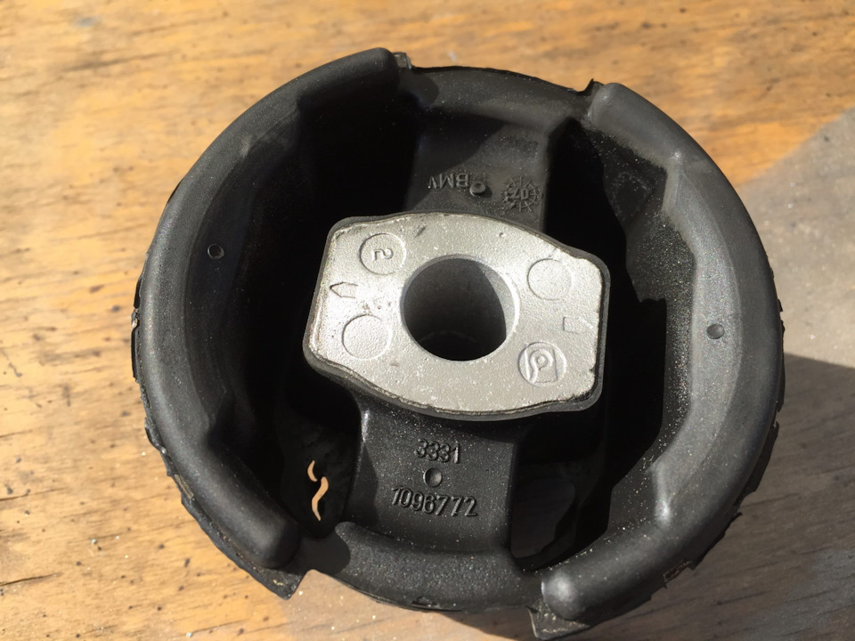 33316770750 Резинометаллический шарнир BMW | Запчасти на DRIVE2