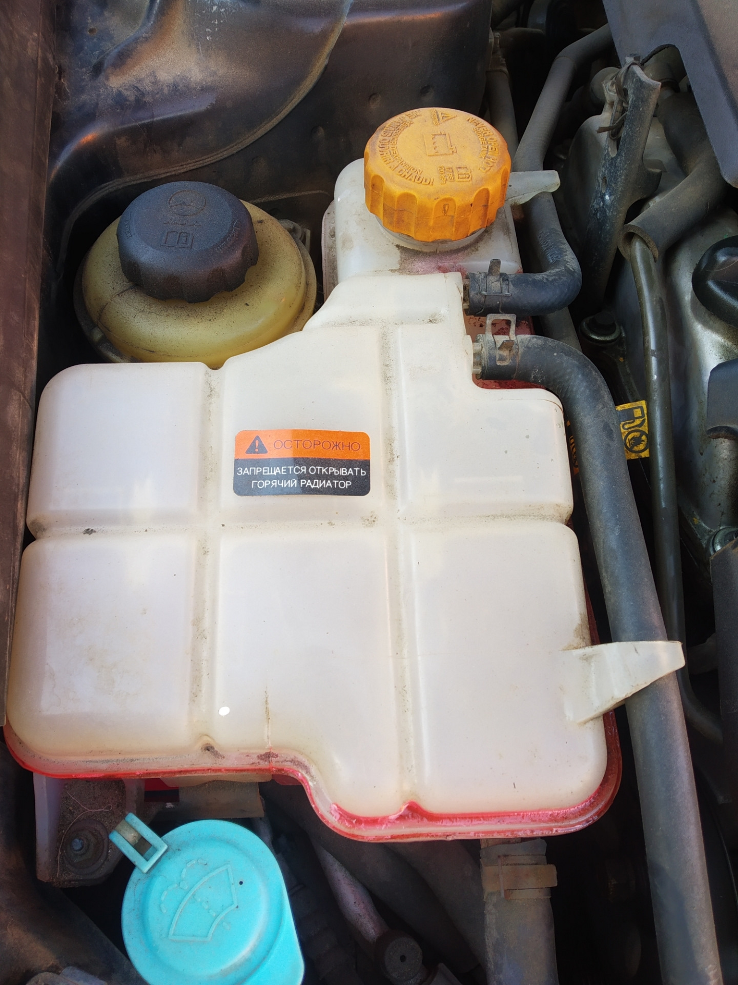 Замена расширительного бочка — Chevrolet Epica, 2 л, 2011 года | своими ...