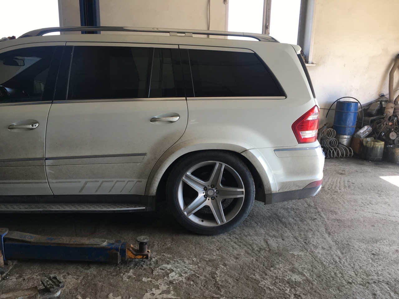 Занижение GL x164 — no airmatic lowering links, no brabus — Mercedes ...
