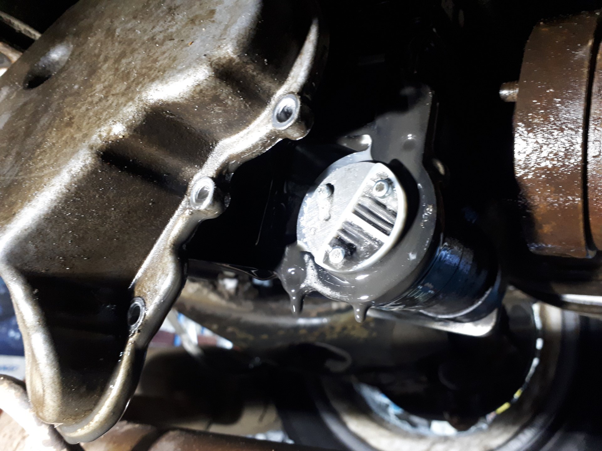 Замена штуцера трубки подачи масла в Haldex — Opel Insignia Country ...