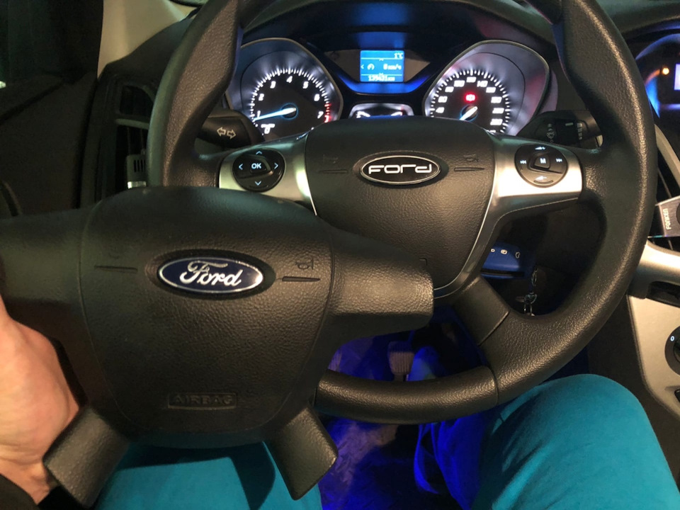Установка кнопок мультируля на форд фокус 3 — Ford Focus III Hatchback ...