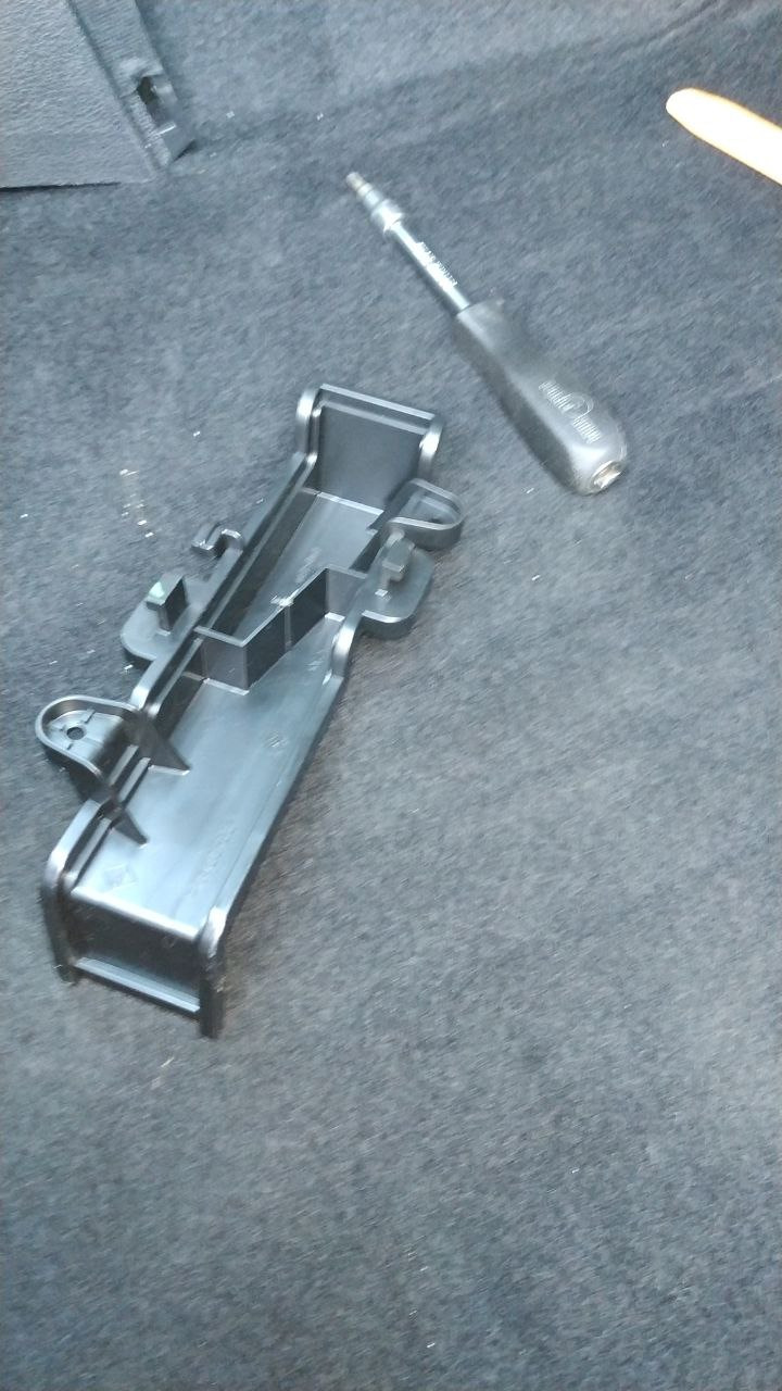 🆔:67 ☑ Замена фильтра салона на 272773974R. Лучше чем завод. — Lada ...