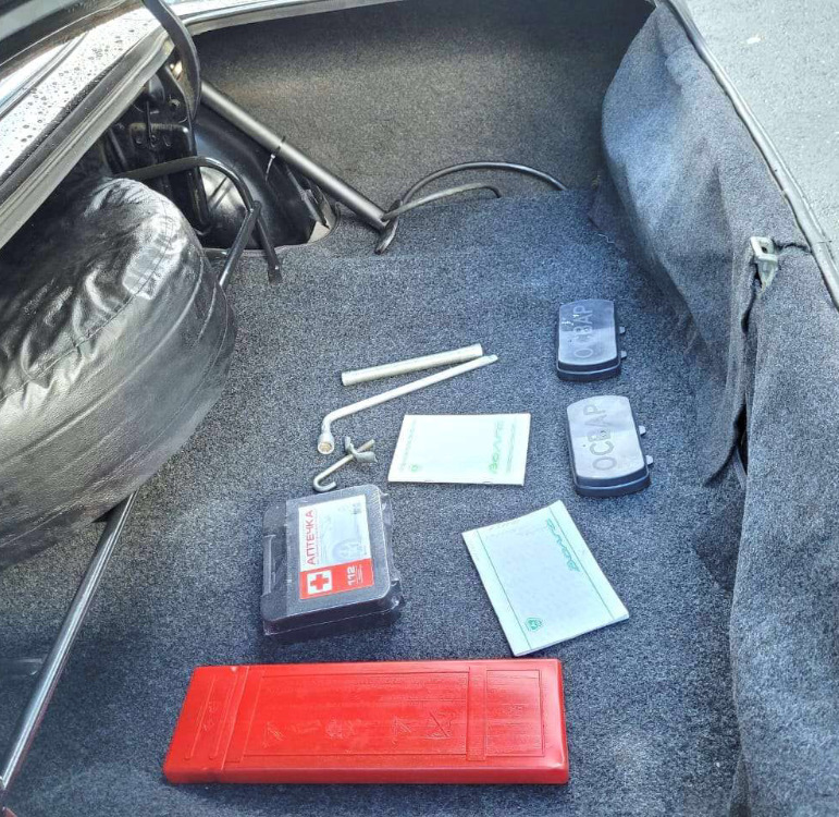 Добавляем уюта в багажник (заводской ковер, шумоизоляция, самоклеющийся ...